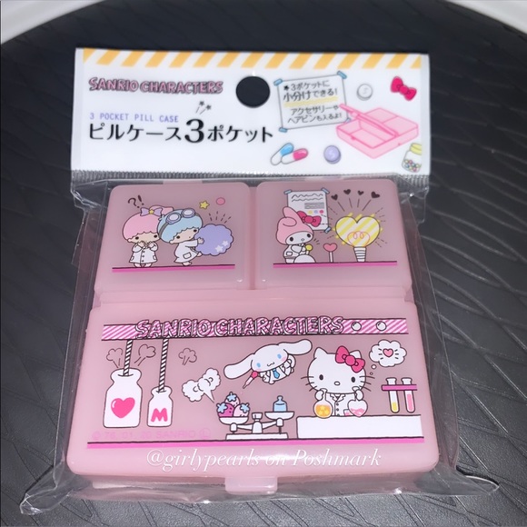 Hello Kitty | Storage & Organization | Hello Kitty Pill Case With 3 ...